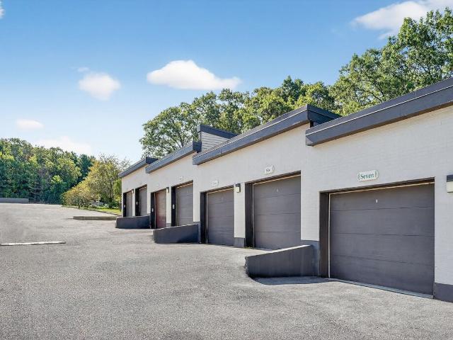 Eagle Rock Apartments at MetroWest Studio Apartment for Rent at 50 Dinsmore Ave, Framingham, MA 01702
