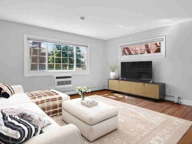 Eagle Rock Apartments at Mineola 2 Bedroom Apartment for Rent at 2 Laurel Dr, Mineola, NY 11501 Mineola