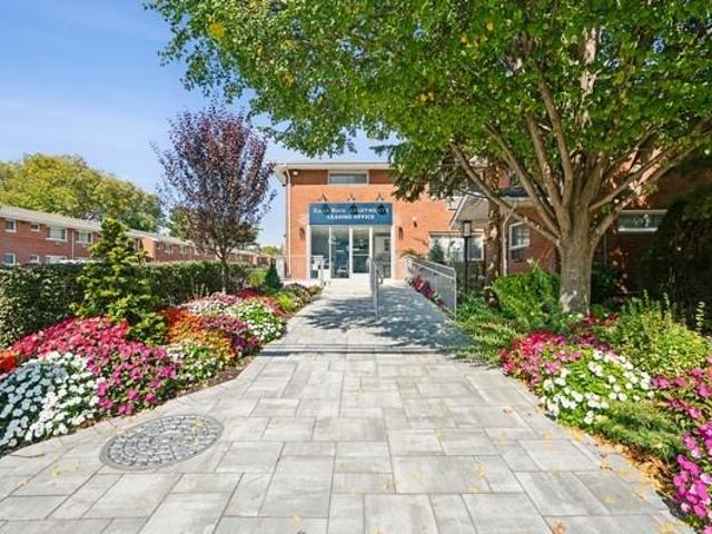 Eagle Rock Apartments at Mineola Studio Apartment for Rent at 2 Laurel Dr, Mineola, NY 11501 Mineola