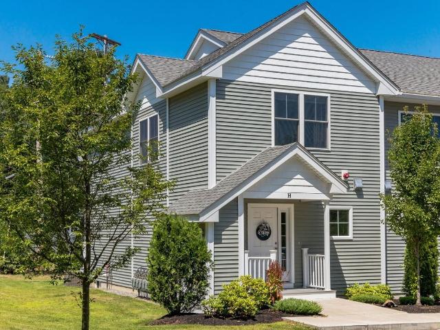 Eagle Rock Apartments at Nashua 2 Bedroom Apartment for Rent at 120 Flagstone Dr, Nashua, NH 03063 Northwest Nashua