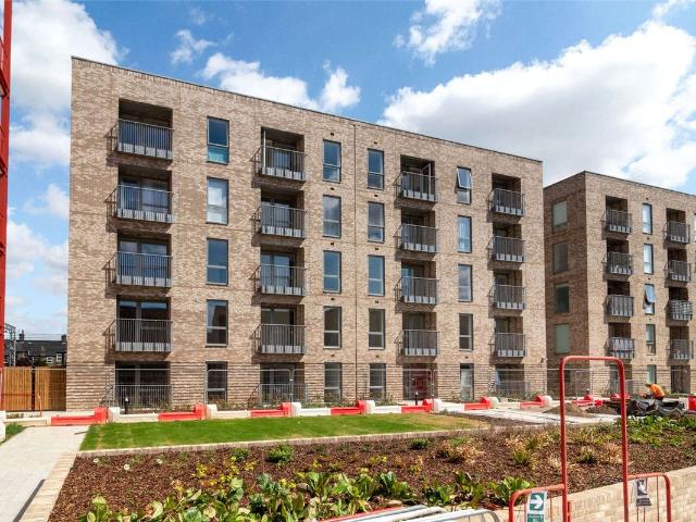 Eagle Street, Cambridge CB1, 2 bed flat to rent, £2,350 pcm | PrimeLocation