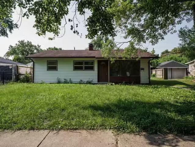 Eagledale 3 Bedroom 1 Bath 4413 Thrush Dr