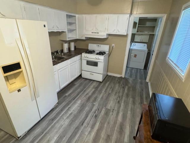 Eagledale Home Close to Speedway and Downtown Ind
