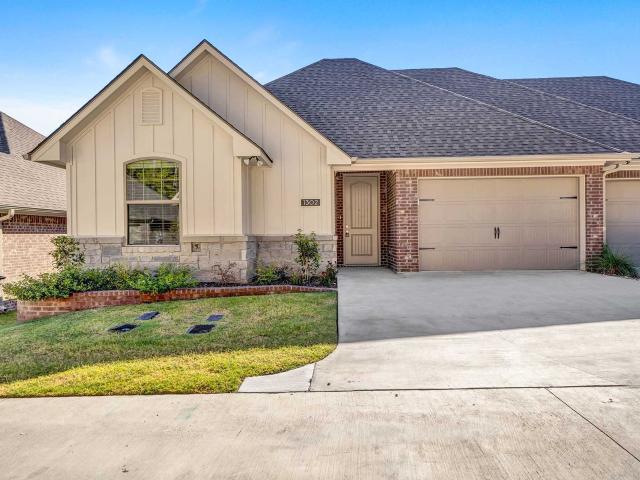 Eagles Crest Townhomes ASK ABOUT OUR SPRING MOVE IN SPECIAL TODAY!