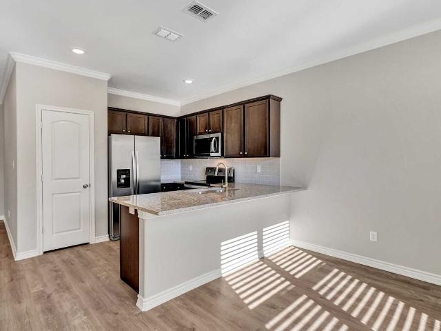 Eagles Crest Townhomes 2 Bedroom Home for Rent at 5905 Eagles Nest Blvd, Tyler, TX 75703