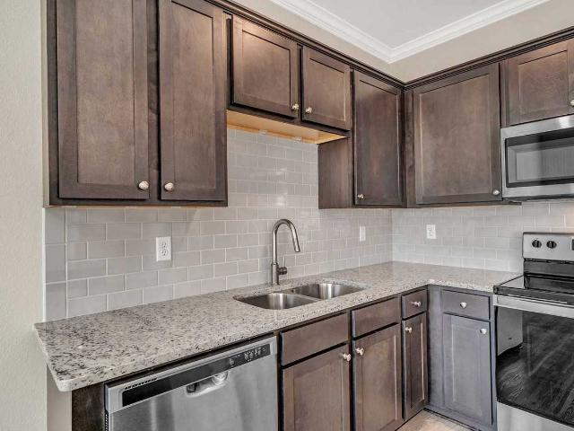Eagles Crest Townhomes 3 Bedroom Home for Rent at 5905 Eagles Nest Blvd, Tyler, TX 75703