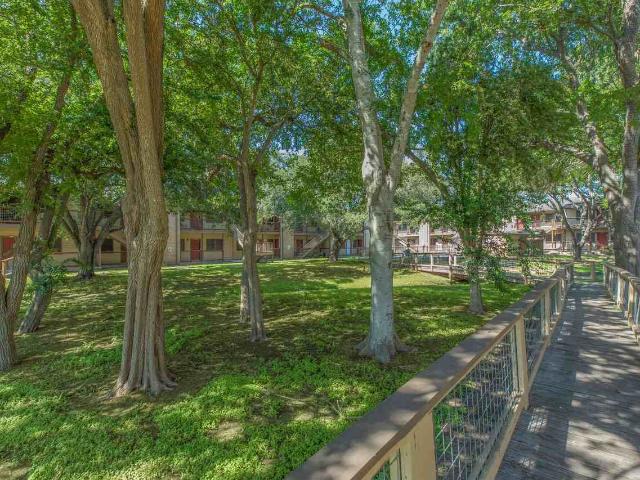 Eagles Landing 1 Bedroom Apartment for Rent at 4000 N Saint Marys St, Beeville, TX 78102
