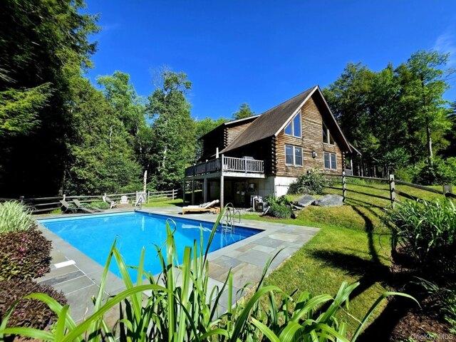 Eagles Ridge Way, Parksville, Home For Sale
