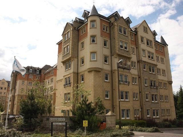 Eagles View, Livingston EH54, 2 bed flat to rent, £1,050 pcm | PrimeLocation