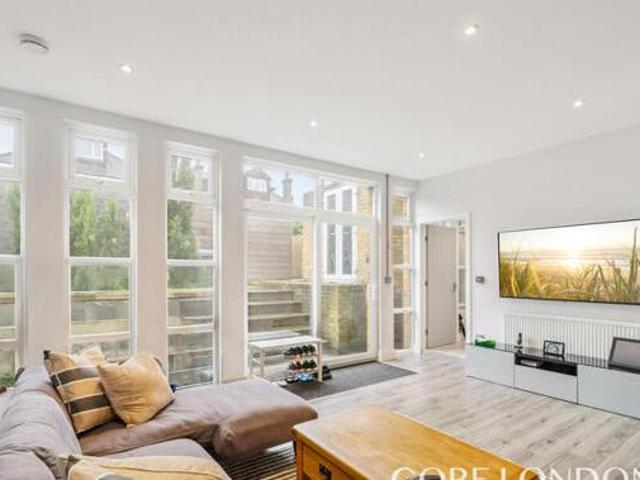 Ealing Common, Ealing, 2 Bedroom Detached