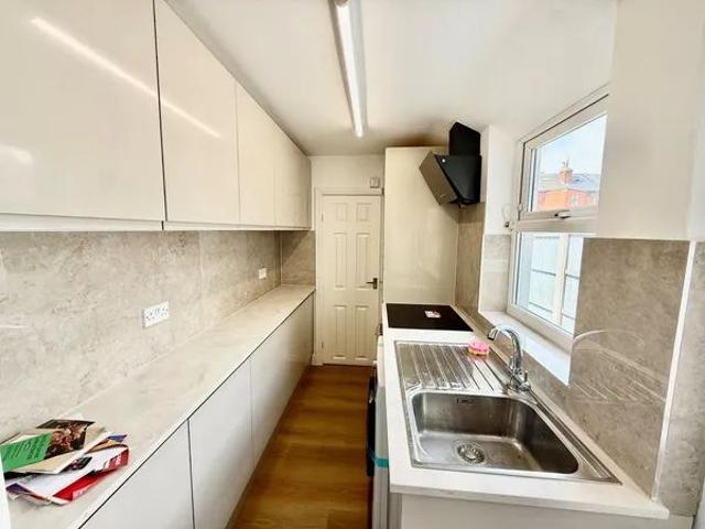 Ealing Avenue, NOTTINGHAM, NG6