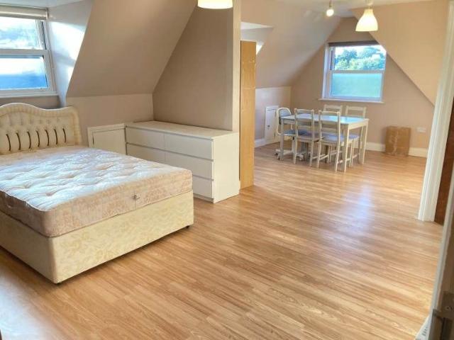 Ealing Broadway East W5, Studio to rent, £1,425 pcm | PrimeLocation