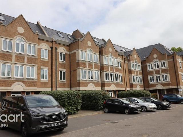 Ealing Green, LONDON 1 bed apartment to rent £2,300 pcm £531 pw