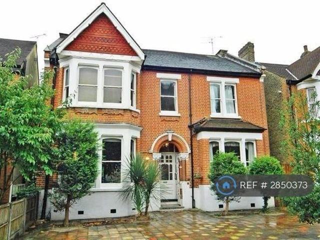 Ealing, London, W5 Studio to rent £1,450 pcm £335 pw