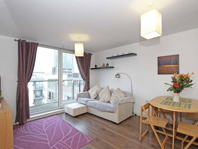 Ealing Road, TW8, London