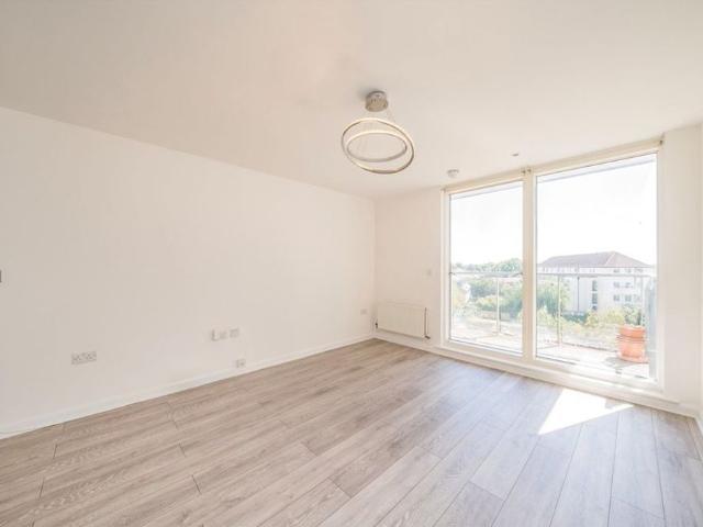 Ealing Road, TW8, London