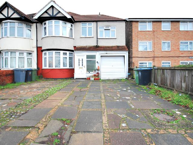Ealing Road, Wembley HA0, Studio to rent, £1,200 pcm | PrimeLocation