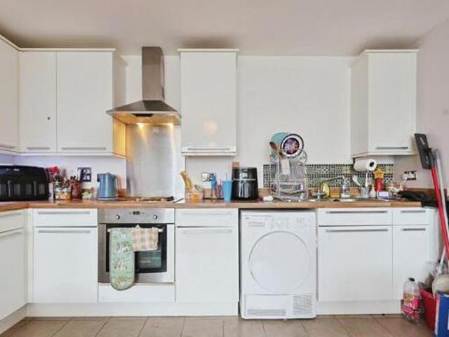 Ealing Road, Brentford, 2 Bedroom Apartment