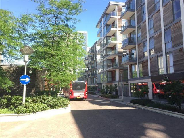 Ealing Road, Brentford TW8 1 bed flat to rent £1,600 pcm £369 pw