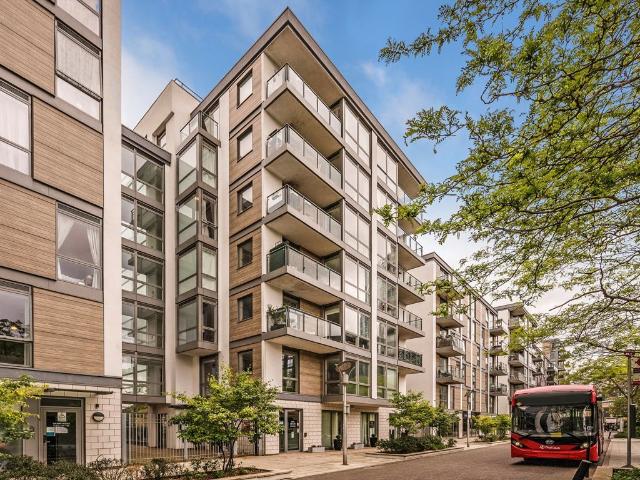 Ealing Road, Brentford TW8, 1 bed flat to rent, £1,800 pcm | PrimeLocation