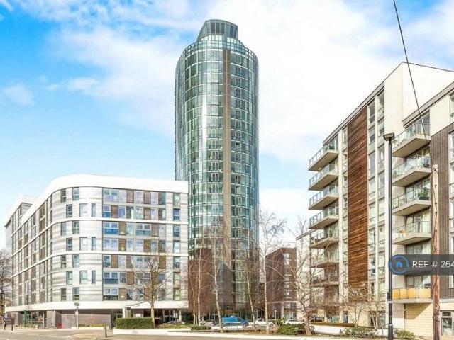 Ealing Road, Brentford, TW8 1 bed flat to rent £1,950 pcm £450 pw