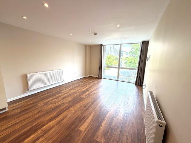 Ealing Road, Brentford TW8, 2 bed flat to rent, £2,300 pcm | PrimeLocation