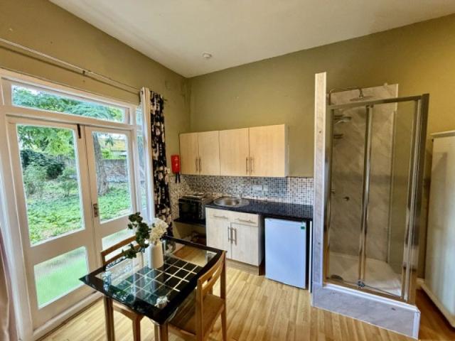 Ealing, UK W3, 1 bed flat to rent, £1,000 pcm | PrimeLocation