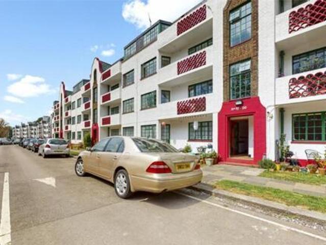 Ealing Village, Ealing, 3 Bedroom Apartment