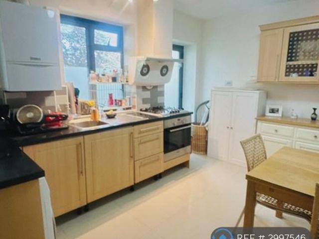 Ealing/Acton Town, Ealing, W3 1 bed in a flat share to rent £1,000 pcm £231 pw