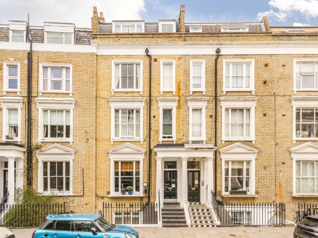 Eardley Crescent, Earls Court SW5, 2 bed flat to rent, £3,750 pcm | PrimeLocation