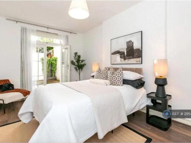 Eardley Crescent, London, SW5 2 bed flat to rent £3,400 pcm £785 pw