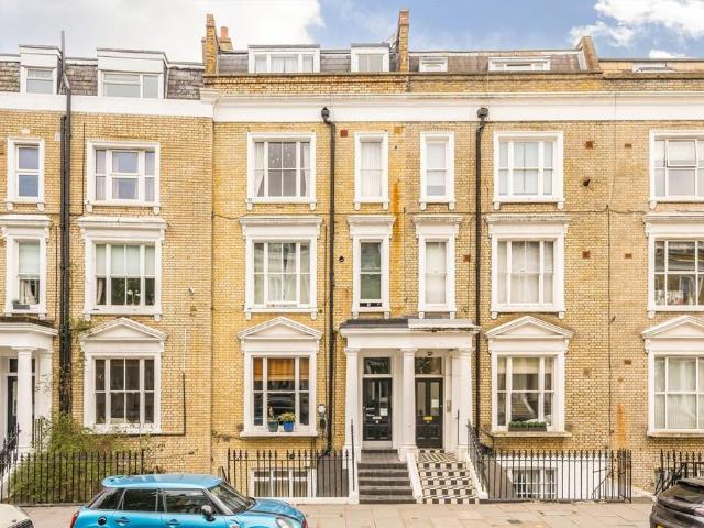Eardley Crescent, London SW5 2 bed flat to rent £3,750 pcm £865 pw