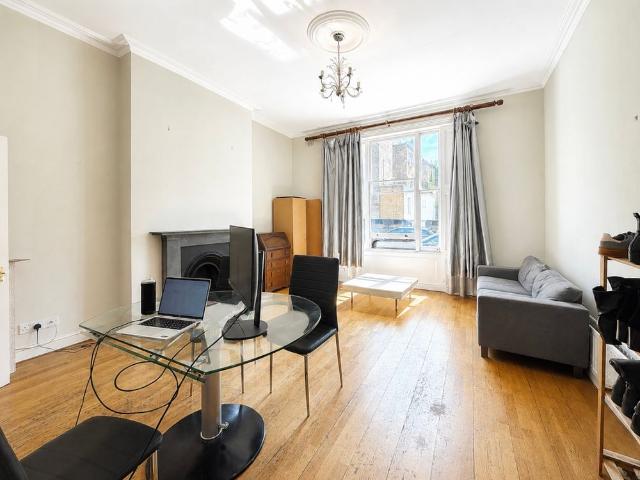 Eardley Crescent, SW5, London