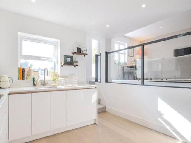 Eardley Road, London, 1 Bedroom Apartment