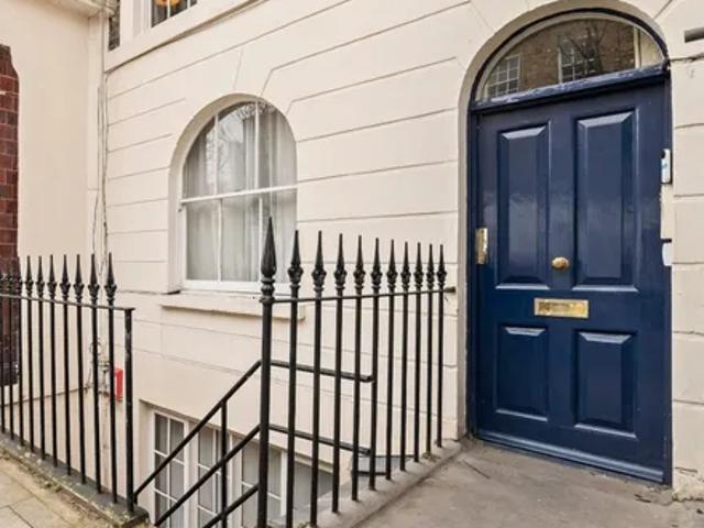 Earl of Essex, 25 Danbury Street, Angel, London, N1 8LE, United Kingdom | 1 bed townhouse for rent #166053095 | Rentberry