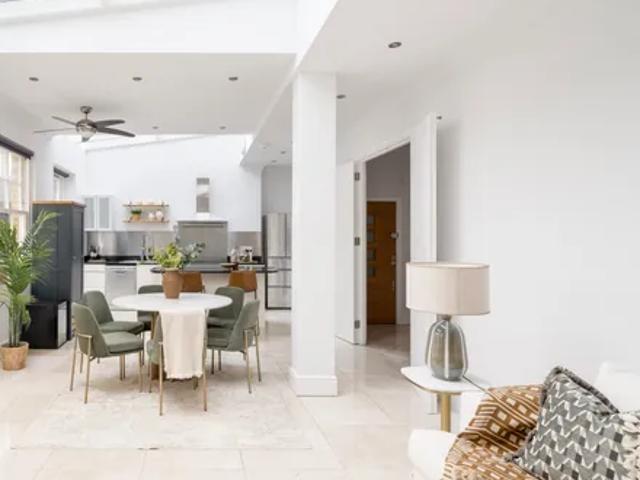 Earl of Lonsdale, 277 281 Westbourne Grove, London, W11 2QA, United Kingdom | 2 bed apartment for rent #167861949 | Rentberry