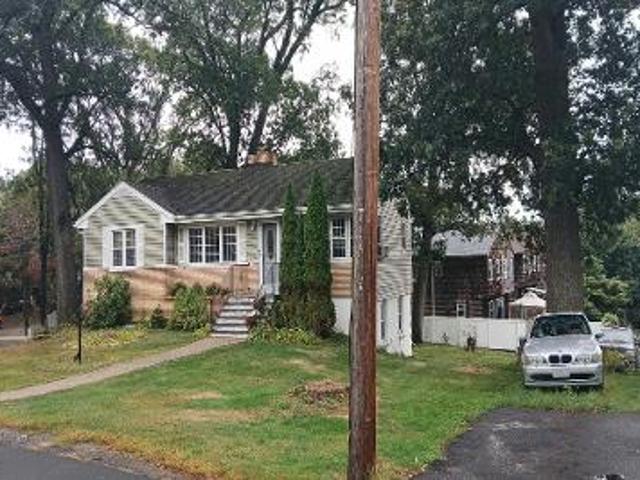 Earl Ave