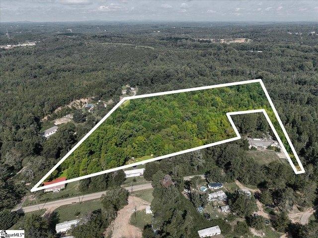 Earle Dr, Greenville, SC 29611