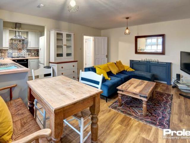 Earlham Road, Norwich, NR2 3
