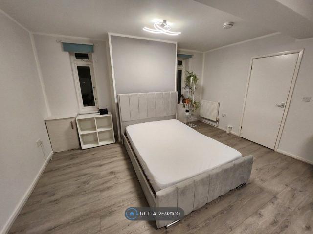Earlham West Centre, Norwich NR5, Room to rent, £450 pcm | PrimeLocation
