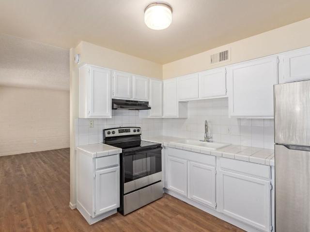 Earll Drive Apartments 2 Bedroom Apartment for Rent at 3413 E Earll Dr, Phoenix, AZ 85018