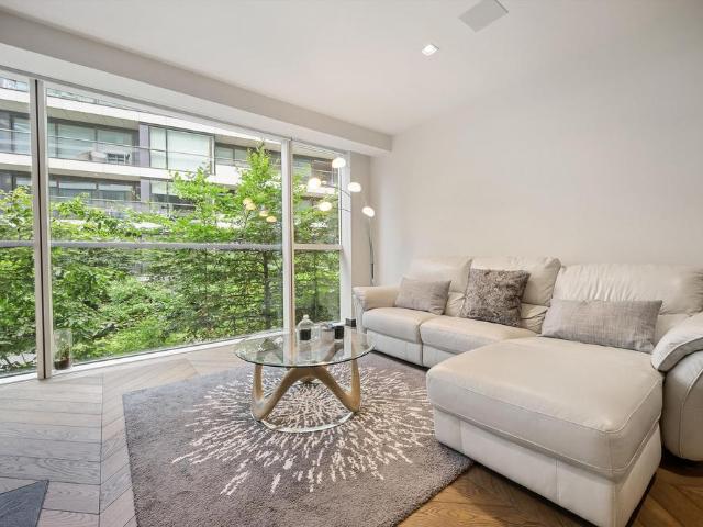 Earl's Way, One Tower Bridge, London. 1 bed flat to rent £4,008 pcm £925 pw