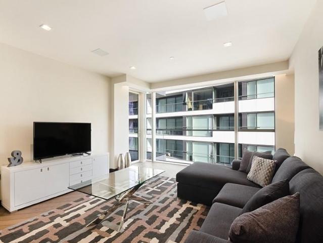 Earls Way, One Tower Bridge, London SE1, 1 bed flat to rent, £3,250 pcm | PrimeLocation