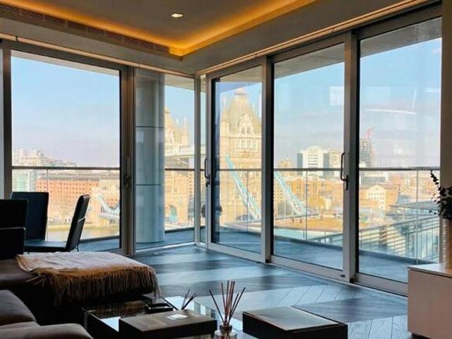 Earls Way, London, 2 Bedroom Flat