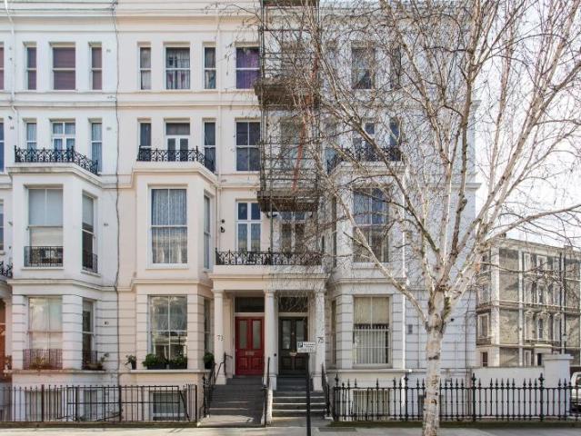 Earls Court 1, United_kingdom Room 4