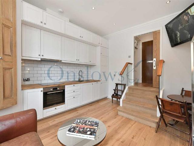 Earls Court Road, London 1 bed apartment to rent £2,275 pcm £525 pw