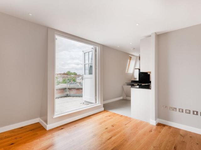 Earls Court Road, London SW5, 1 bed flat to rent, £2,600 pcm | PrimeLocation