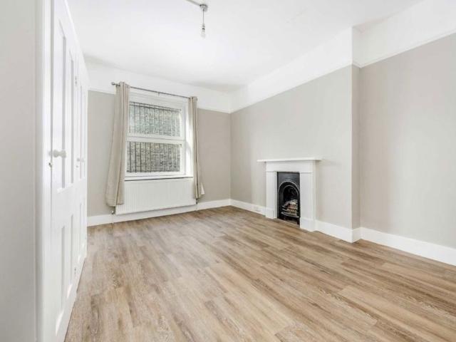 Earls Court Road, SW5, London