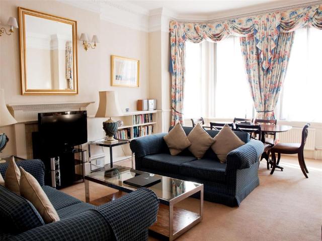 EARLS COURT ROAD, SW5, London