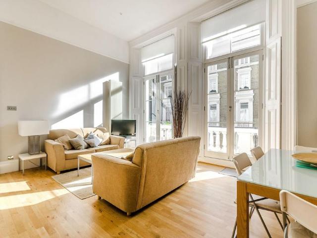 Earls Court Square, Earls Court. 1 bed flat to rent £3,500 pcm £808 pw